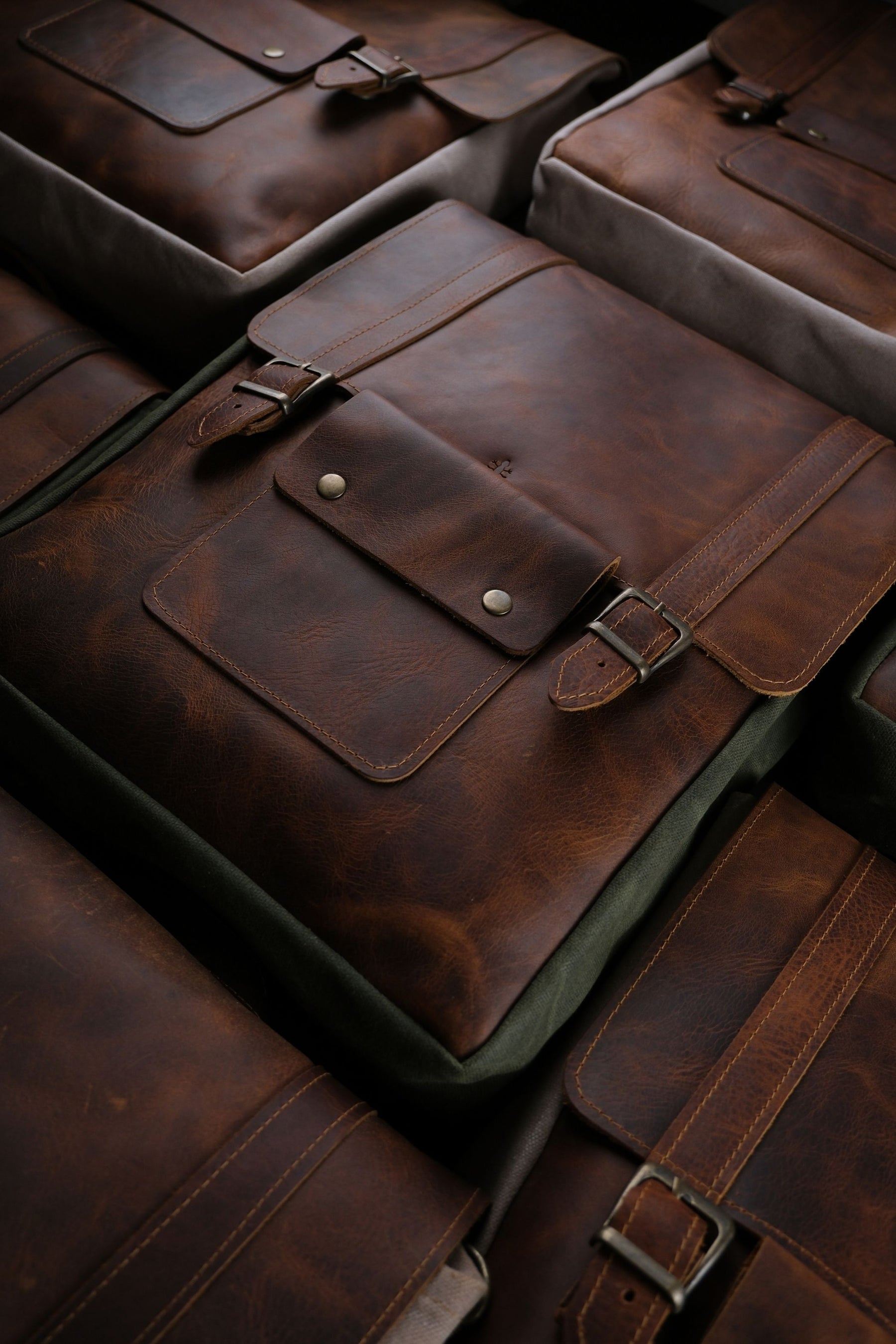 BIGBAG – Semender Leather